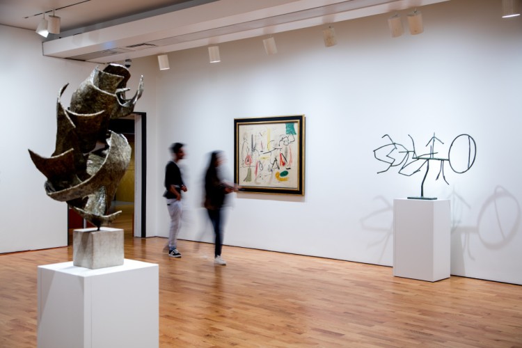 Exclusive: Never Look Back | Art Gallery of Ontario